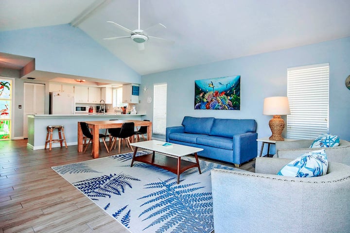 On A Whim Captiva Island Beach Cottage - Captiva, FL