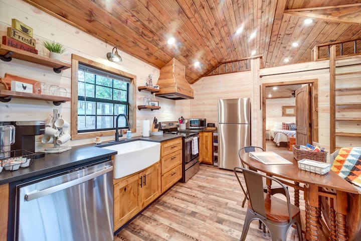 Mcalester Vacation Rental W/ Private Hot Tub - Arrowhead State Park, Canadian