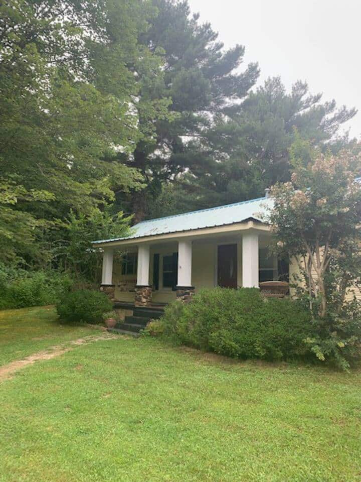 Peaceful Farmhouse, 2mi From Sewanee University - Sewanee, TN