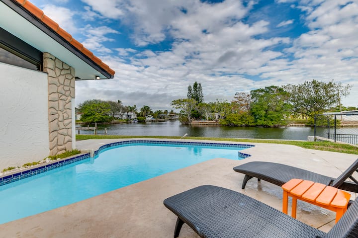 Cocoa Beach House On Banana River: Walk To Ocean! - Cocoa Beach, FL