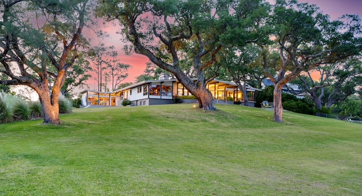 Waterfront Pet-friendly 5br W/ Dock & Rec Hall! - Wrightsville Beach, NC