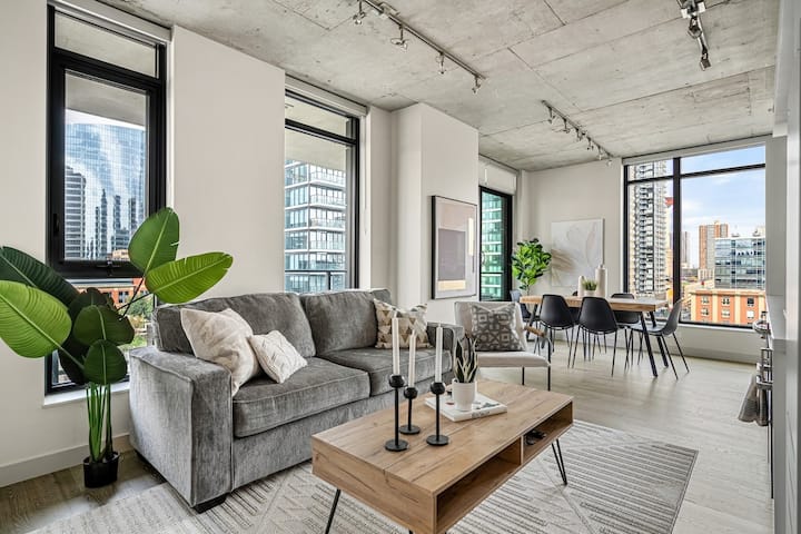 Skyline Serenity 2br W Pool, Gym & Parking - Mount Royal University