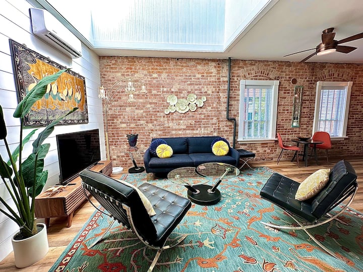 Bisbee Brownstone Suites - Penthouse Suite 302 - Bisbee, AZ