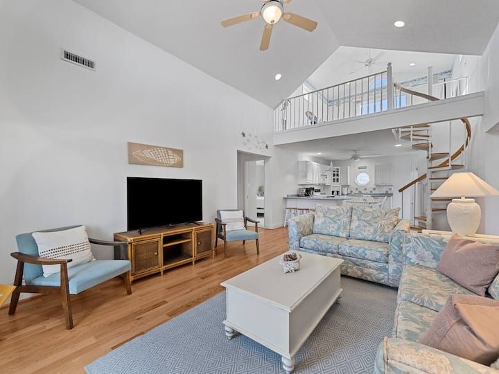 Searenity! 3 Br W/bonus Loft. Pet Friendly. - Topsail Beach, NC