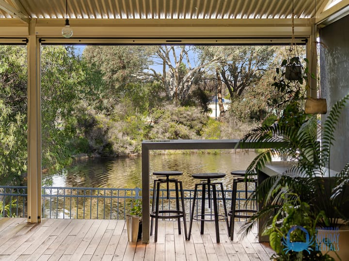 Living The Dream In Yunderup - Pinjarra