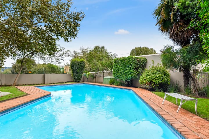 The Atholls 1 Bedroom Illovo - Johannesburg