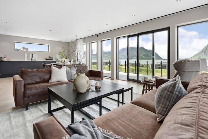 Lyngvær Luxury Cabin With Sauna - Norway