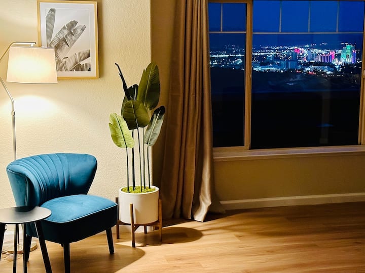 Balloon Festival Terrace, M$ Views 4tvs, Sleeps 10 - Reno, NV