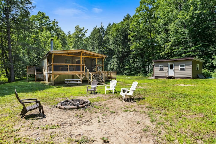 Private Riverside 3br House W/ Guest Cabin - Schroon Lake, NY