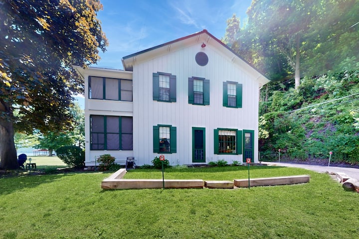 Gorgeous, Dog-friendly 6br With Amazing Views - Dundee, NY