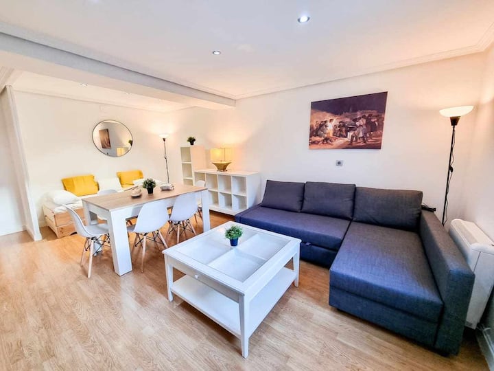 Casa De Goya Turistea Suites - Zaragoza, España