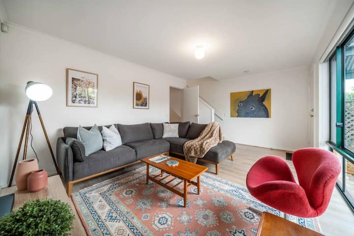 Poppy On The Lane—experience City-fringe Charm - Unley