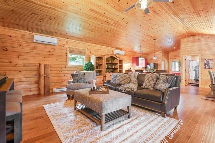 Shoreline Shadows Buckeye Lake|hot Tub - Buckeye Lake, OH