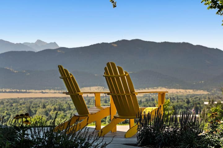 Luxury Meets Location, Amazing Views And Hot Tub - Livingston, MT