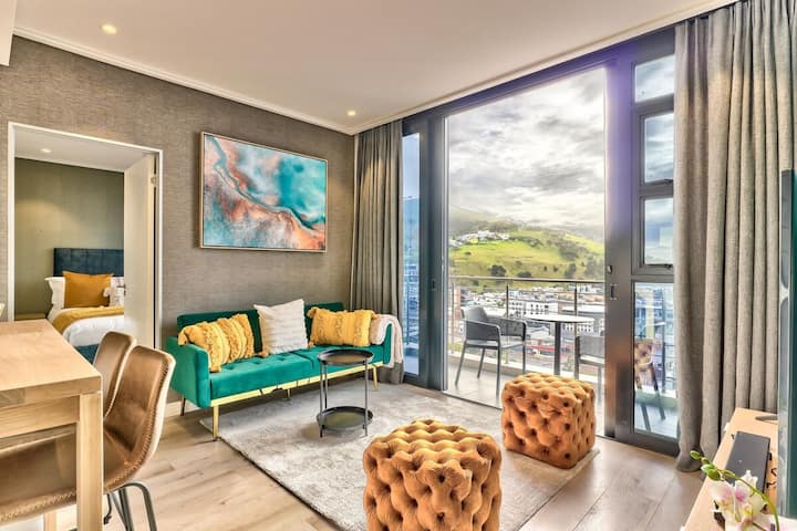 1 Bed Condo With Atlantic Ocean Views & Pool Deck - Città del Capo