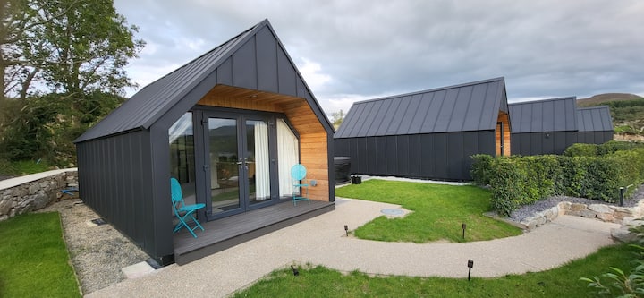 Luxury Cabin With Private Hot Tub 1 - Newry