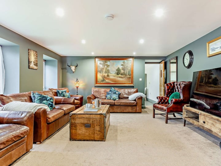 6 Bed In Holsworthy (89218) - Devon
