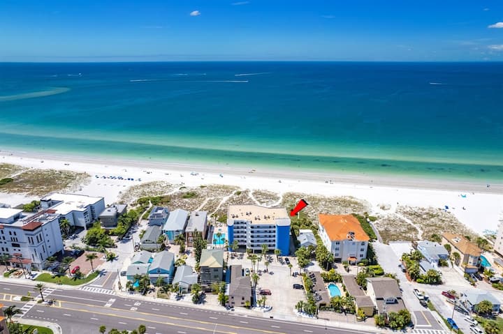 Chambre 205 - Pool, Hot Tub, Walk To John's Pass! - Madeira Beach, FL