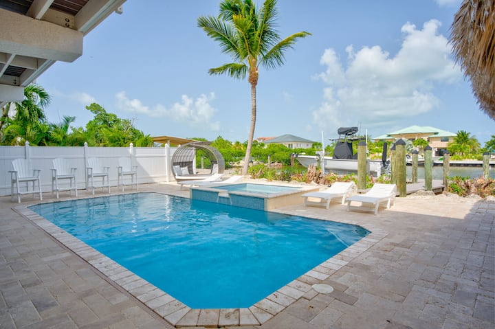 Pool & Spa, Walk To Beach, Dock, Tiki, Lux Home - Sombrero Beach, Marathon