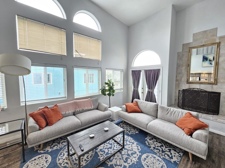 4 Bed 4bath Mdr/venice Beach Penthouse A+ Location - Santa Monica, CA