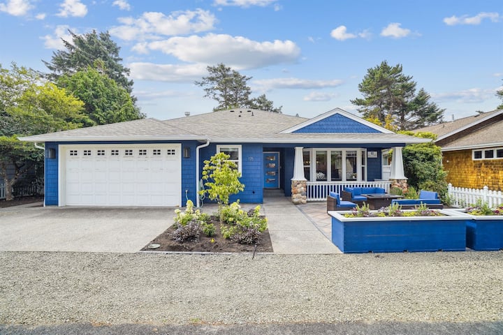 Poppy`s Place - Cannon Beach, OR