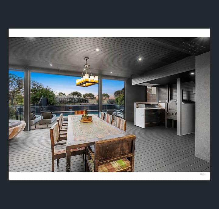 St Georges Luxury Beach House - Torquay