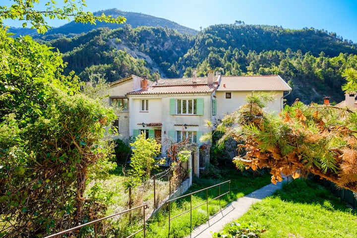 Jolie Maison Lucéram - Sospel