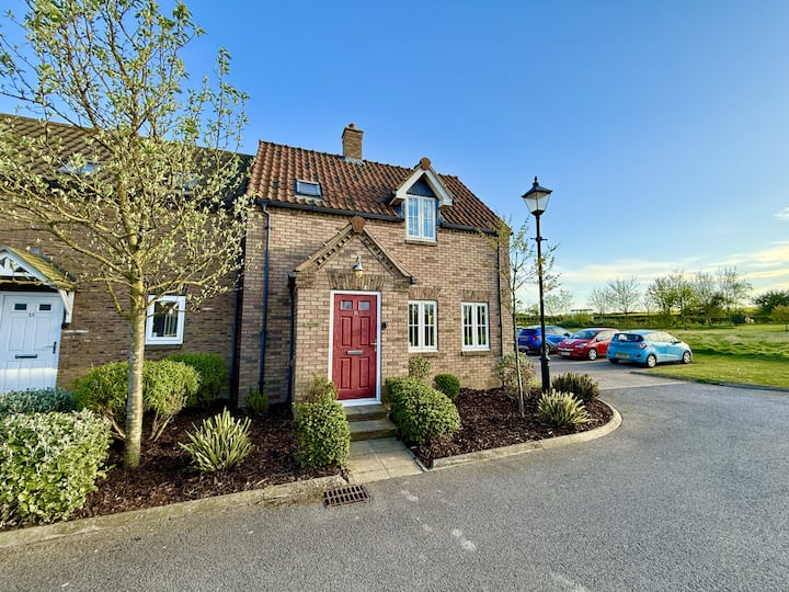Bay Dream - Pool And Beach Access - Filey