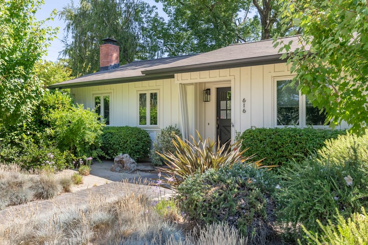 East Side Oasis *30+ Day Rental* - Sonoma, CA