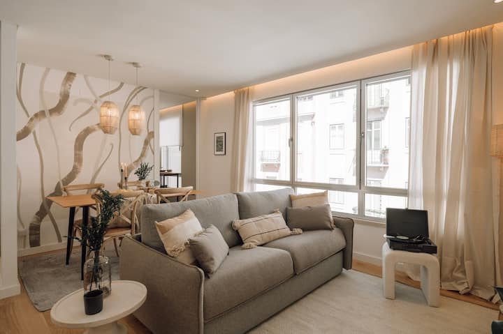 Tarquinia - 1 Bedroom And Parking In Alvalade - Lisbon