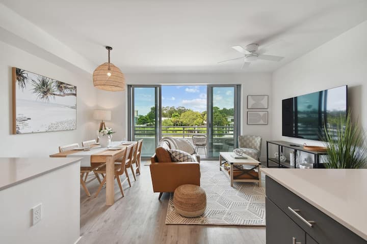 Condo At The Strand - Luxury Waterfront Condo - Sarasota, FL