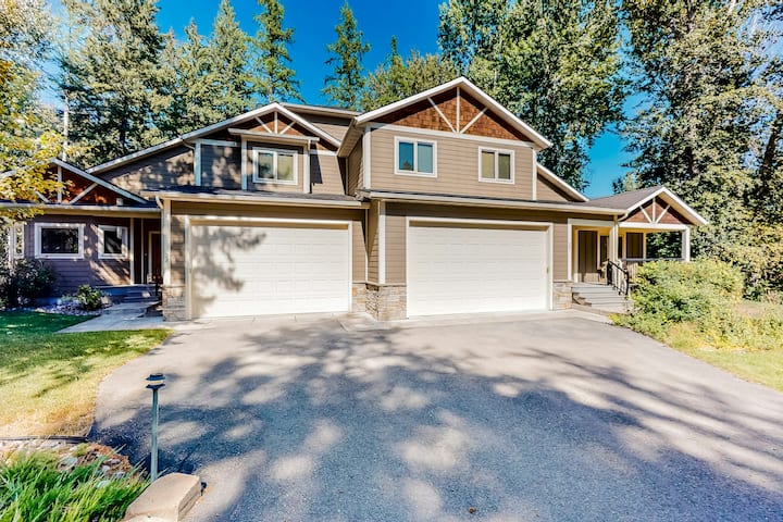 3br Townhouse Near River With Fireplace & Firepit - Columbia Falls, MT