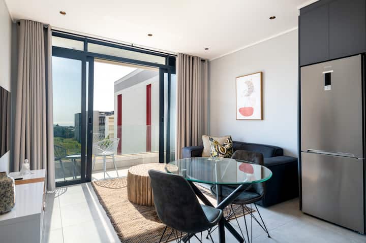 Luxury Bellagio 303 With Sea Views And Inverter - uMhlanga