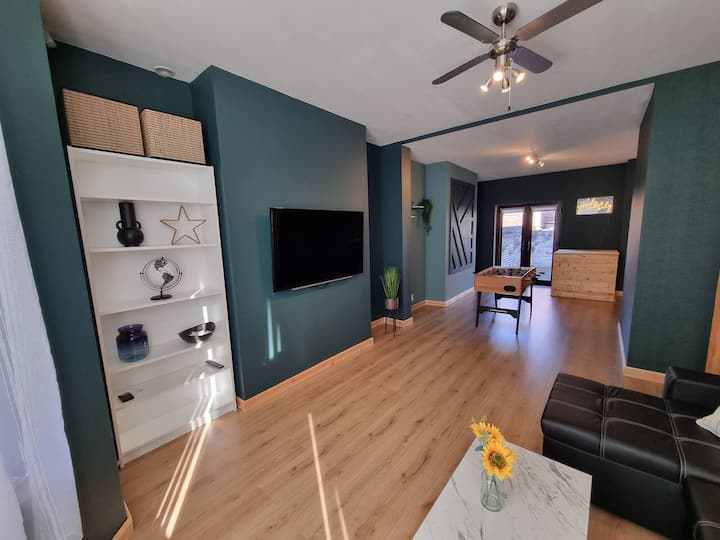 Luxury Retreat In Anfield - Knowsley Safari