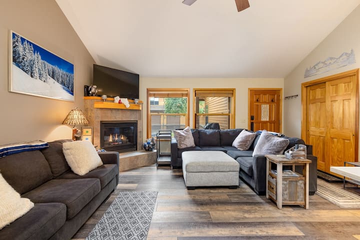 Walk To Lifts/private Garage/hot Tub Access! - Keystone, CO