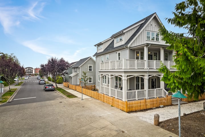Y Knott: Dog-friendly, Private Hot Tub, Large Home - Ocean City, WA