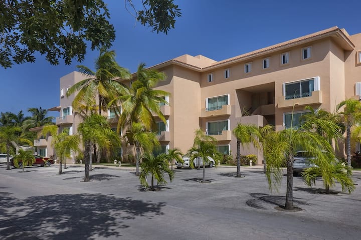 Puerto Aventuras Apt: Pool, Hot Tub & Balcony - Puerto Aventuras