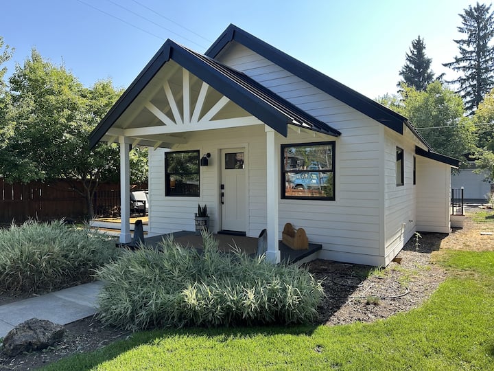 Sugar Plum Cottage - Bend, OR