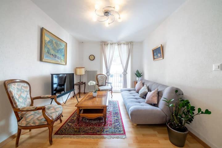 Montreux Balcony Haven: Lake Proximity - Leysin