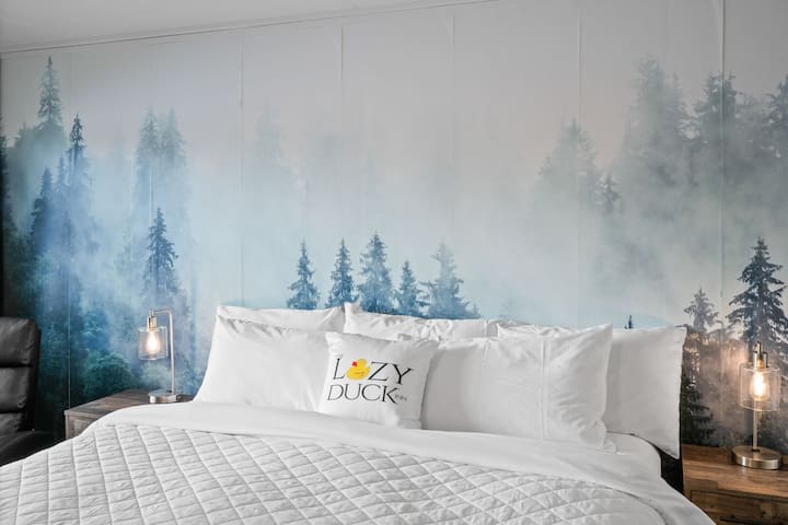 Huge Freshly Remodeled Room W/ Brand New King #29 - West Yellowstone, MT