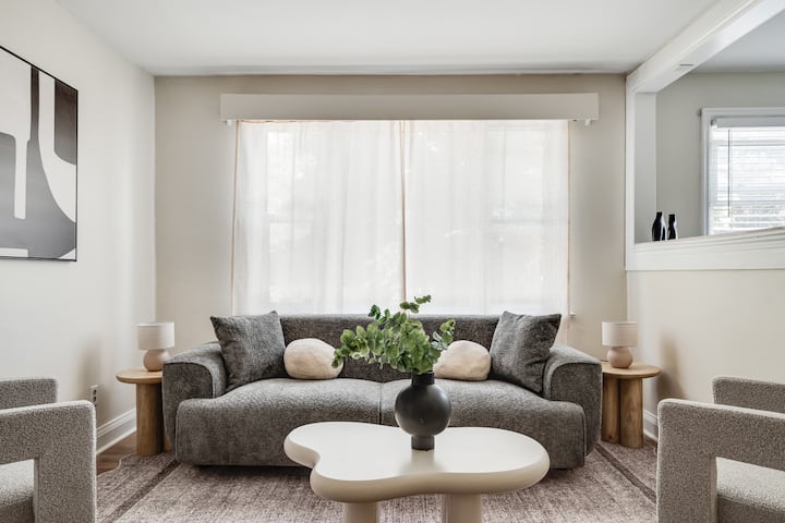 Bright 1br Near Queen’s, Kgh & Waterfront! - Kingston, Canada