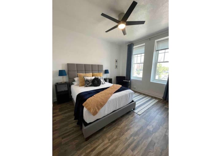 Lux Studio24 On Phillips|kitchenette + Coffee - Sioux Falls, SD