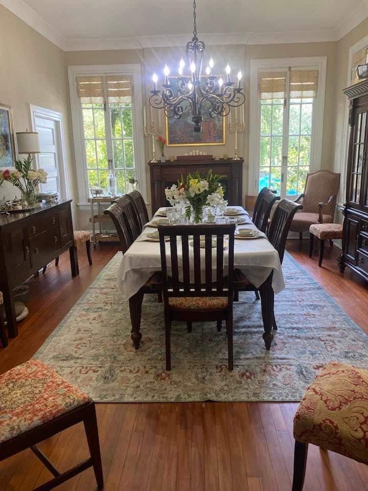 Jenny's Downtown Hideaway (B&b)-lapan Suite - Laurel, MS