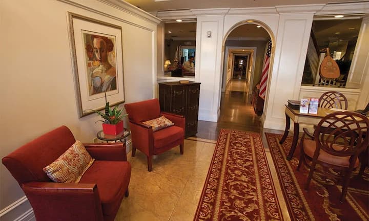 Hotel Suite At Wyndham Inn At The Opera Resort - San Francisco