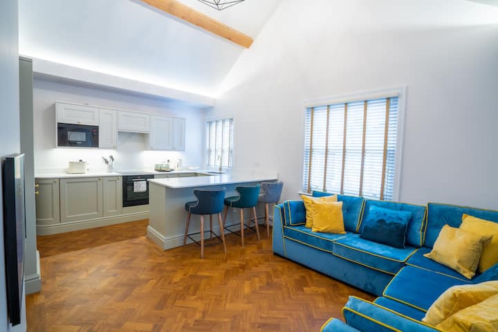 Hazelwick Apartment - Crawley
