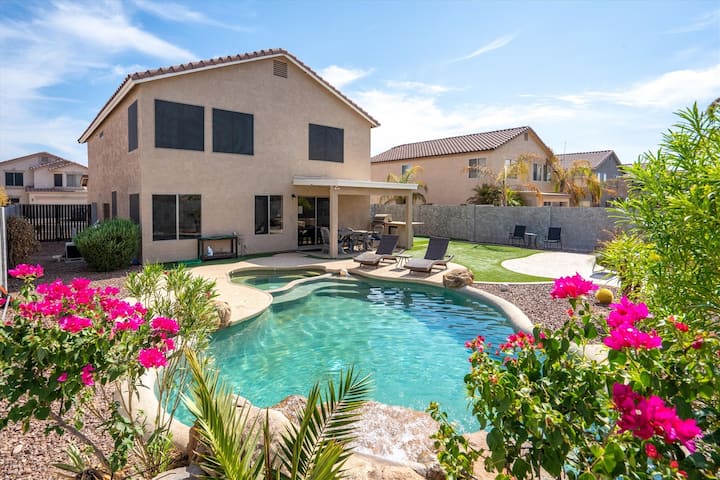 4-bedroom Peoria Retreat With Heated Pool & Spa - Peoria, AZ