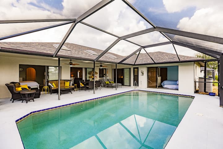 Waterfront Paradise On Everest With Heated Pool - Fort Myers, FL