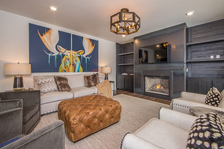 Luxury Townhome In The Heart Of Big Sky - Big Sky, MT