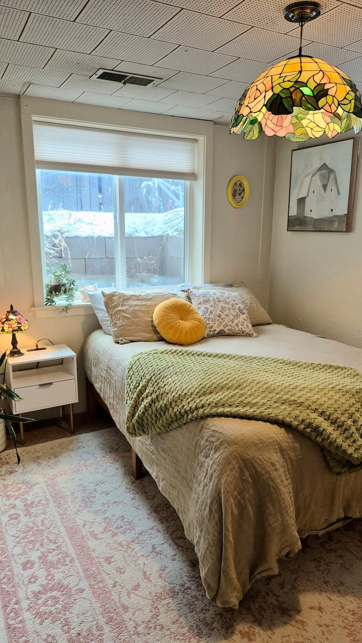 Garden Room - Walkable Bozeman Summer Base - Bozeman