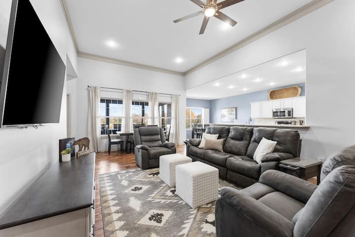 Newly Upgraded - The Overlook At Stonebridge! - Branson, MO